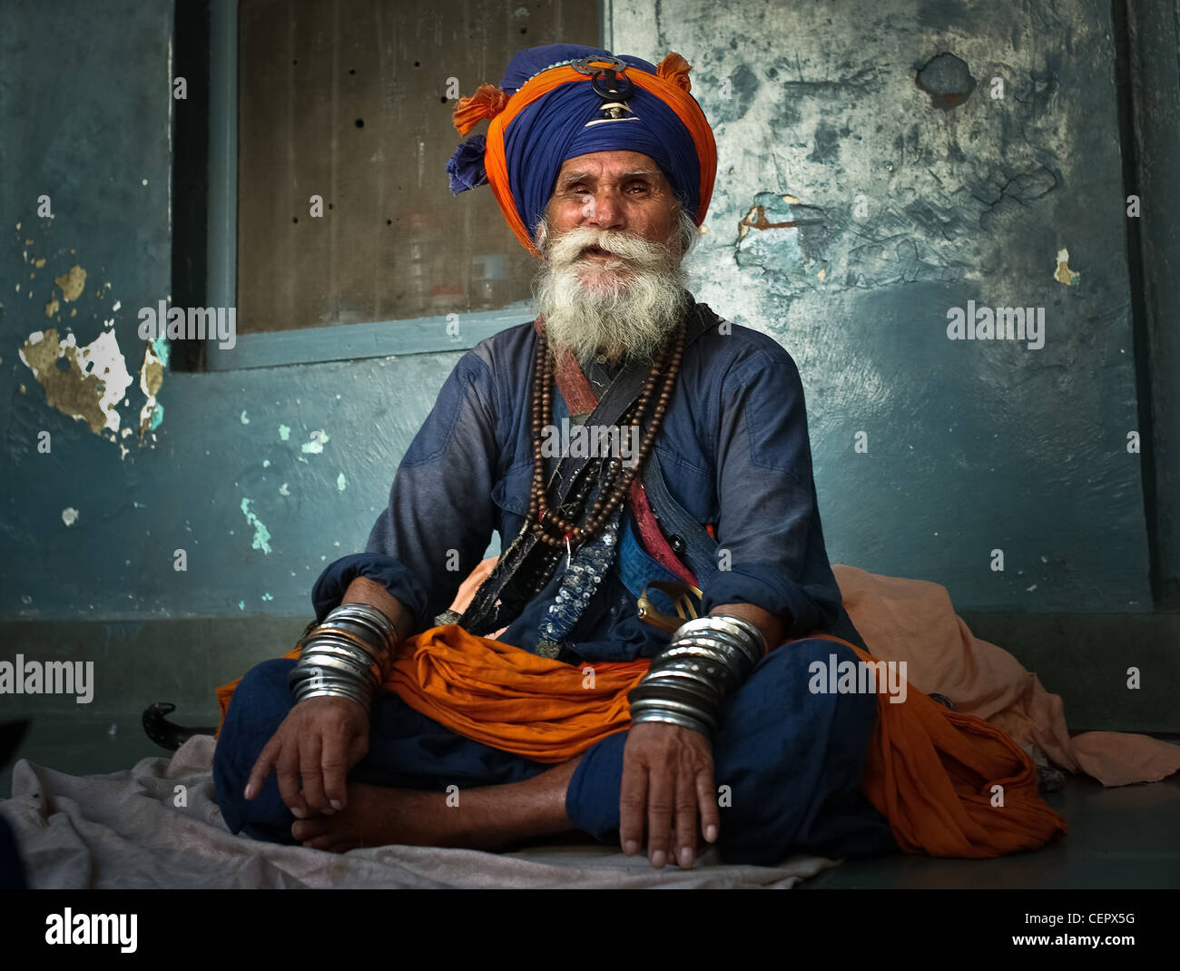 Amritsar, the Sikhs at the Golden Temple, An old Sikh of the Temple ...