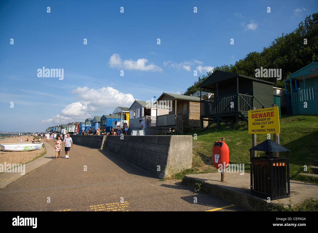 Beach huts along the seafront at Whitstable Stock Photo - Alamy