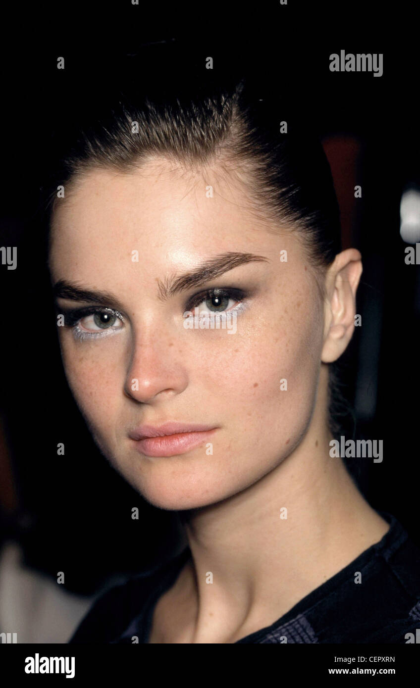 Backstage at Sitbon Ready to Wear Milan autumn winter fashion show ...