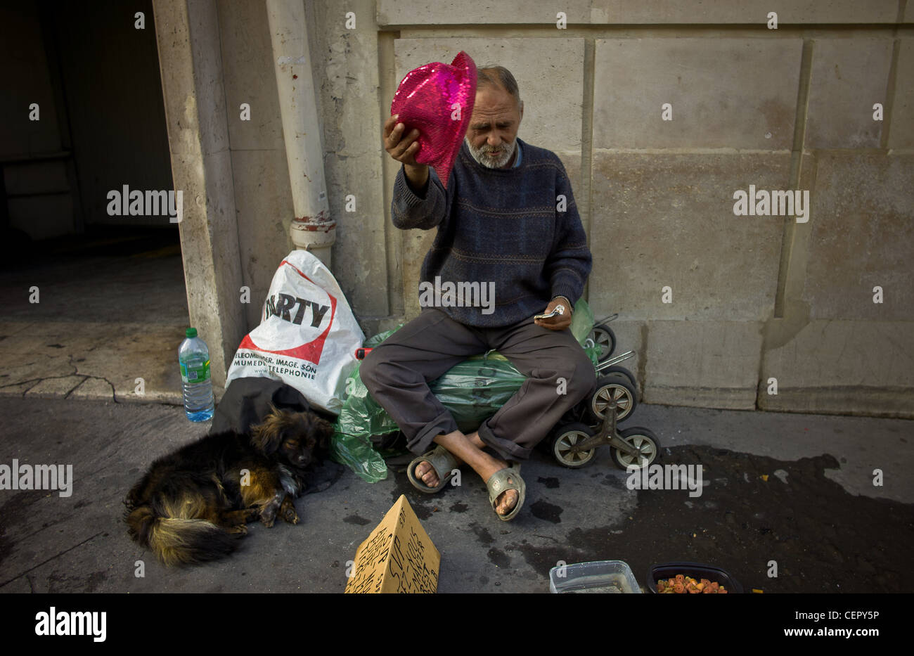 Homeless romanian hi-res stock photography and images - Alamy