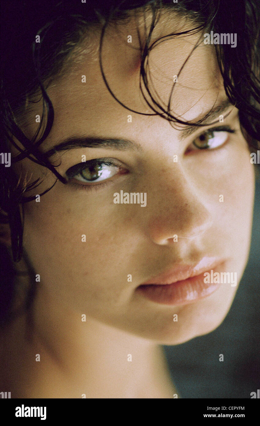 Dimple chin hi-res stock photography and images - Alamy
