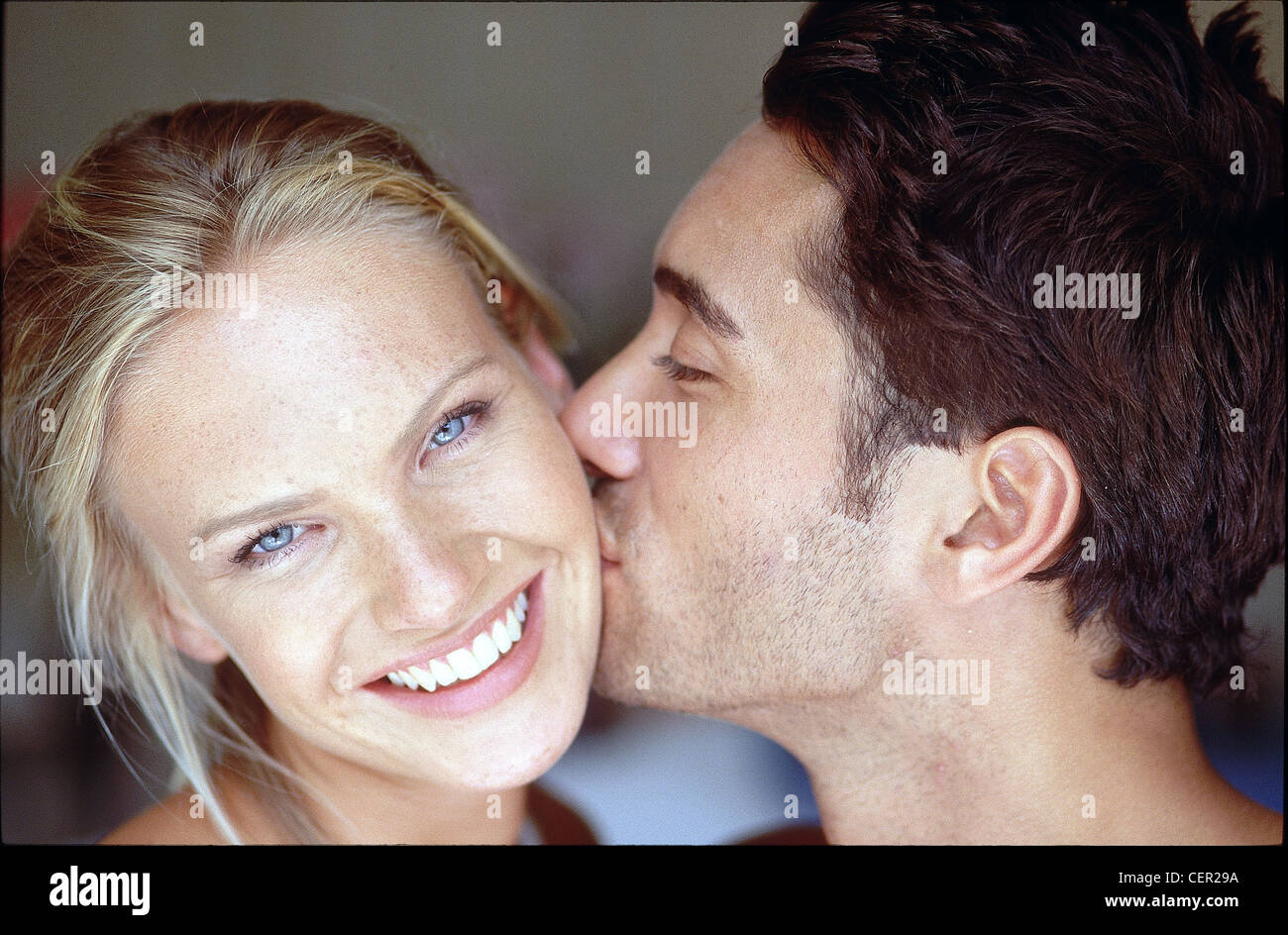 Head in right profile hi-res stock photography and images - Alamy