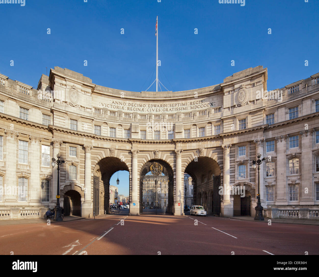Admiralty Arch, The Mall, London Stock Photo - Alamy