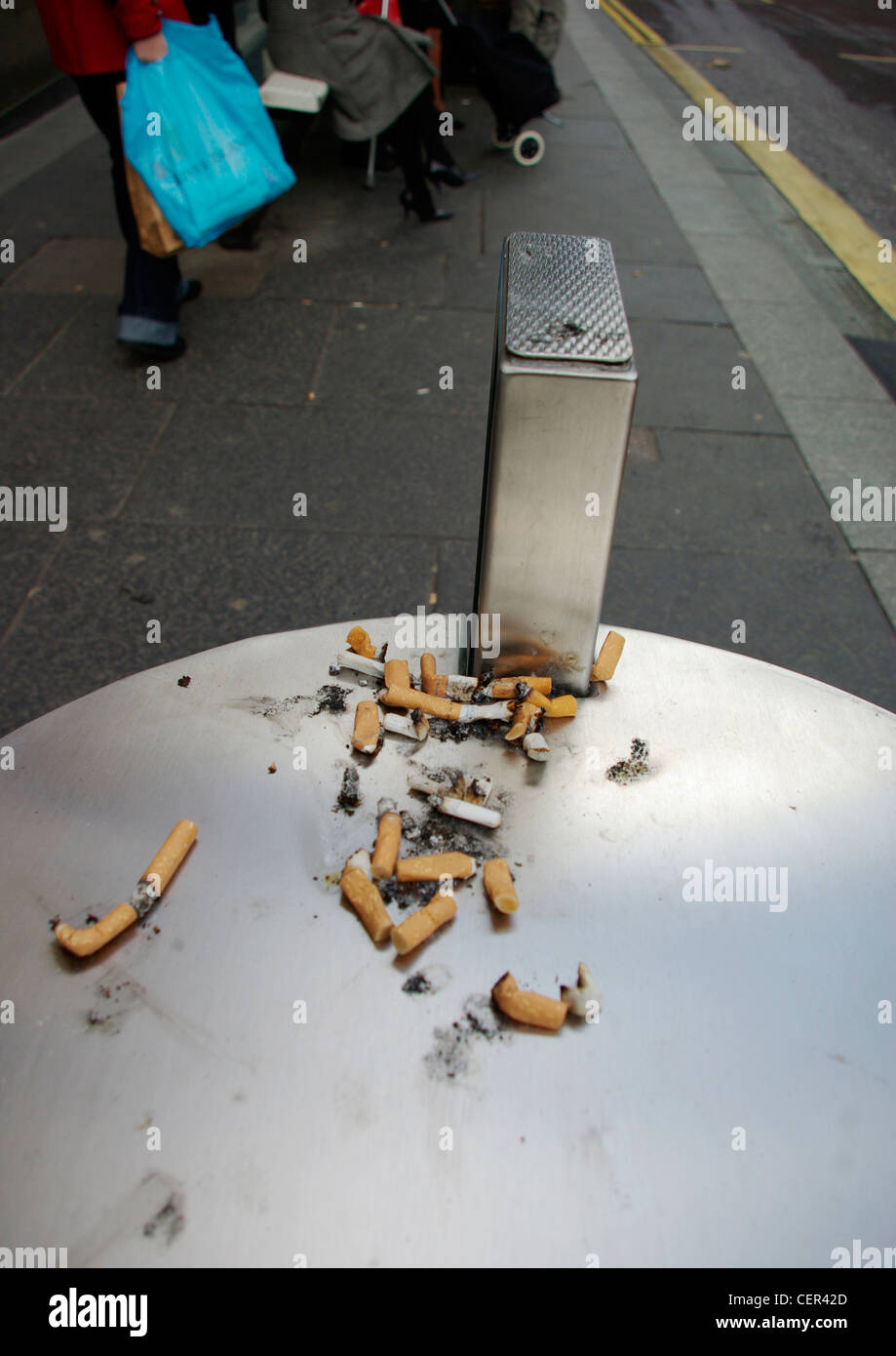 Cigarette bin hi-res stock photography and images - Alamy