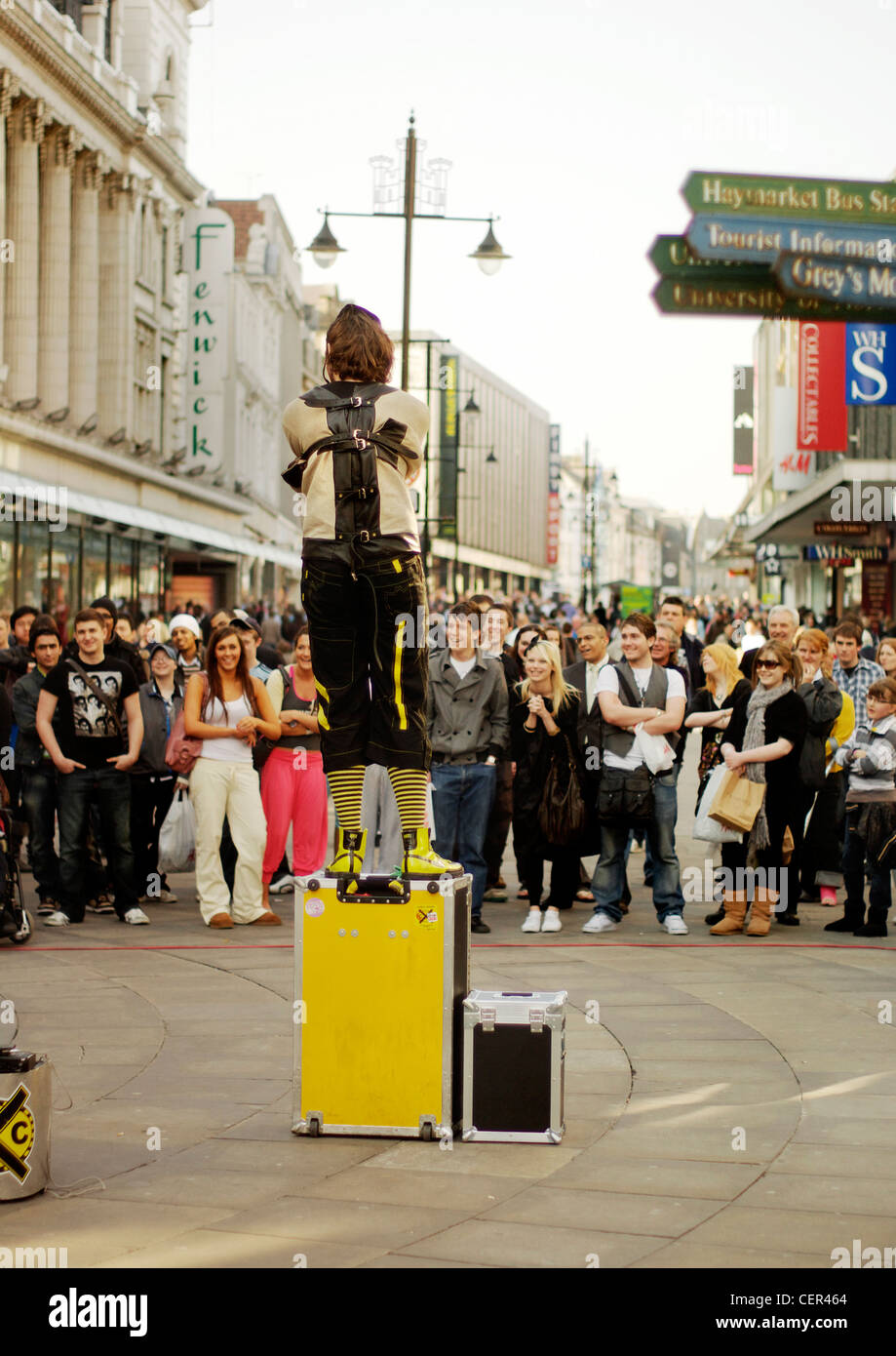 Escapologist hi-res stock photography and images - Alamy