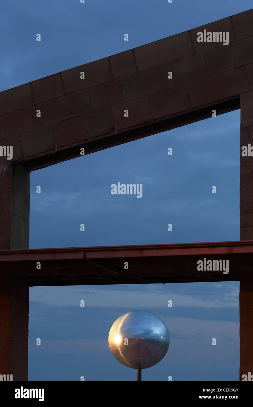 Metal globe sculpture hi-res stock photography and images - Alamy