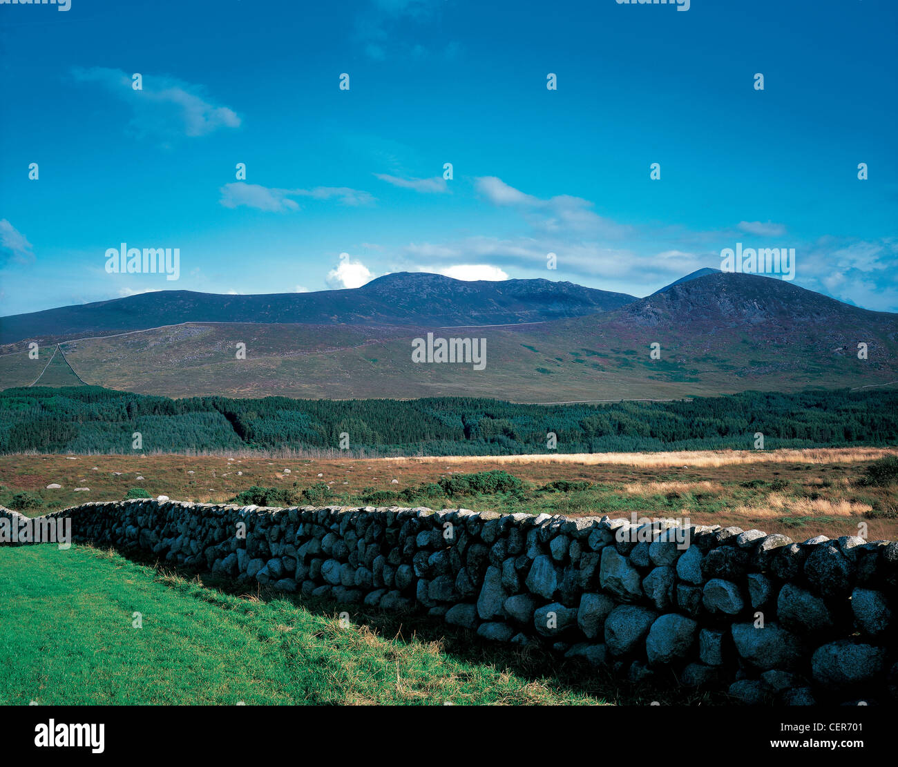 Morne mountains ireland hi-res stock photography and images - Alamy