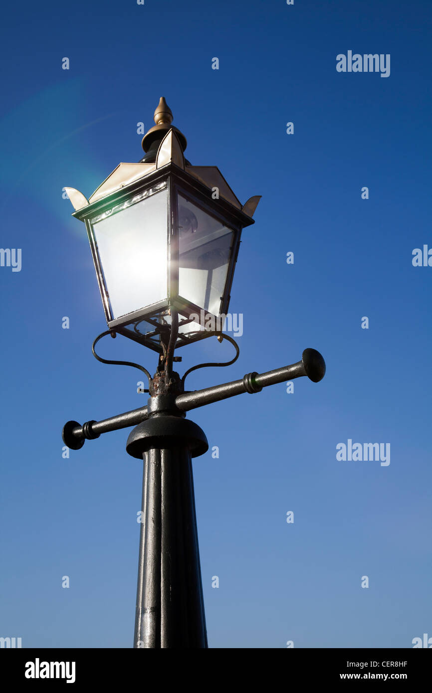 Victorian lamppost hi-res stock photography and images - Alamy