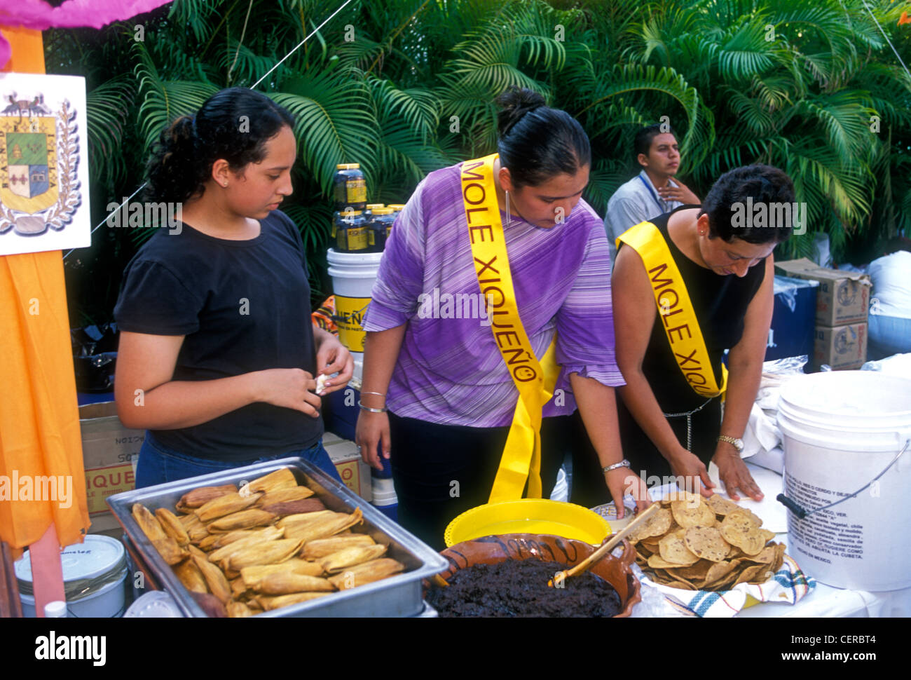 Mexican women, Mexican, women, chefs, cooks, cooking food, chocolate ...