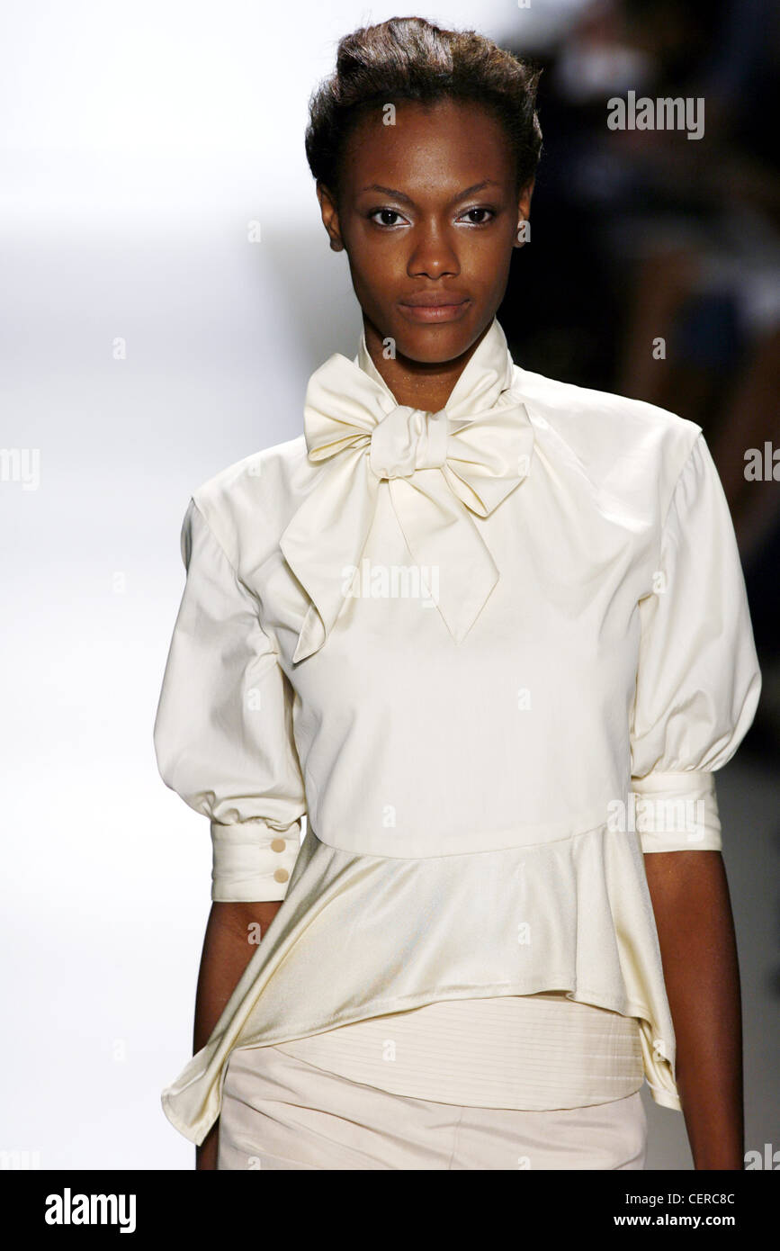 Doo Ri New York Ready to Wear Spring Summer Model Mimi Roche wearing a ...