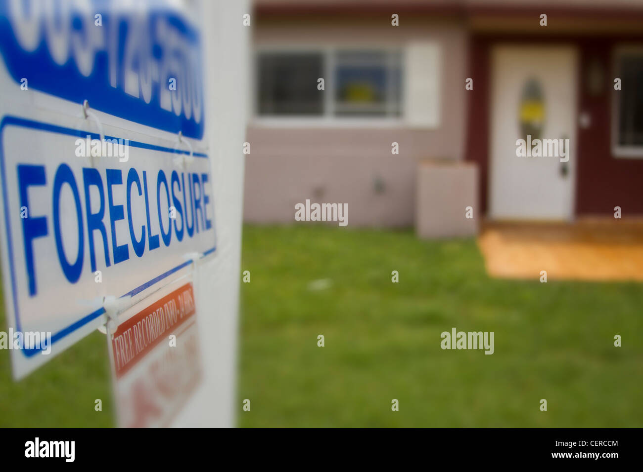Realty signage hi-res stock photography and images - Alamy