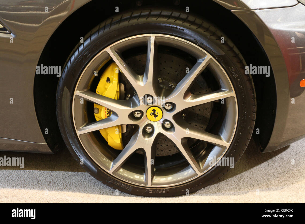 car brake rim wheel Stock Photo - Alamy