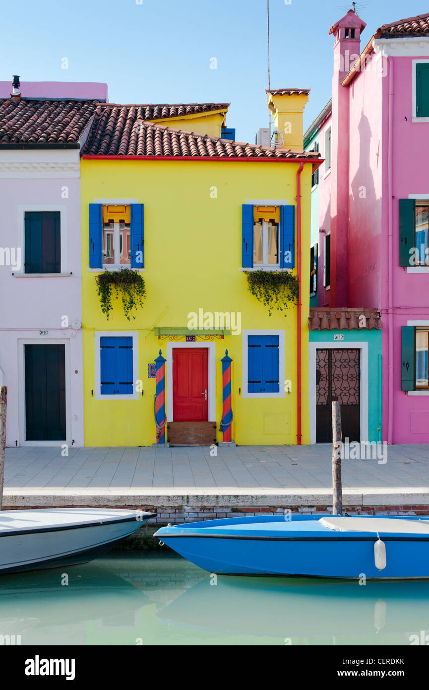 Island Burano, traditional colorful houses Stock Photo - Alamy
