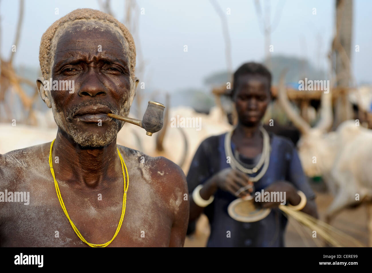 Dinka woman hi-res stock photography and images - Alamy