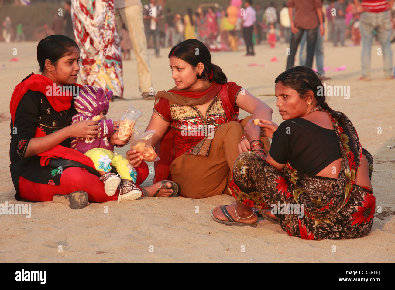 Traditional dress maharashtra hi-res stock photography and images - Alamy