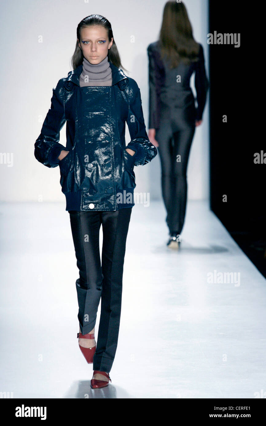 Richard Chai New York Ready to Wear Autumn Winter Model Carol Sippel ...