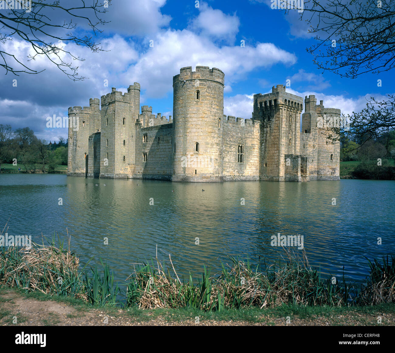 Bodiam castle fort moat hi-res stock photography and images - Alamy