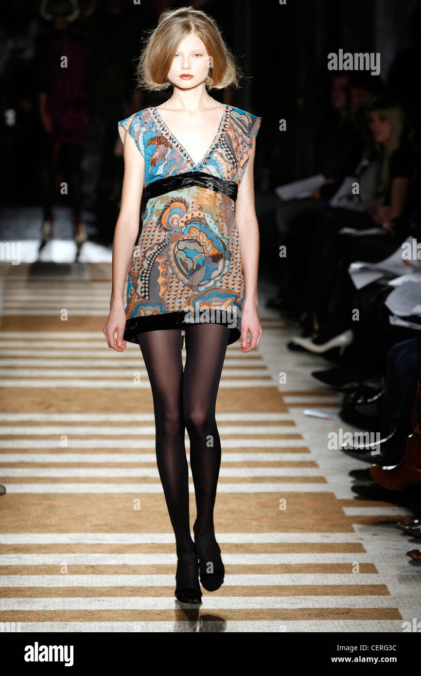 Sue Stemp New York Ready to Wear Autumn Winter Bouffant hair, and multi ...
