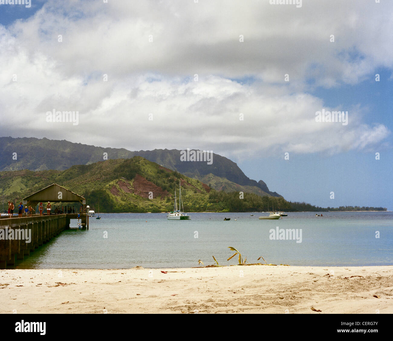 Beach pier hi hi-res stock photography and images - Alamy