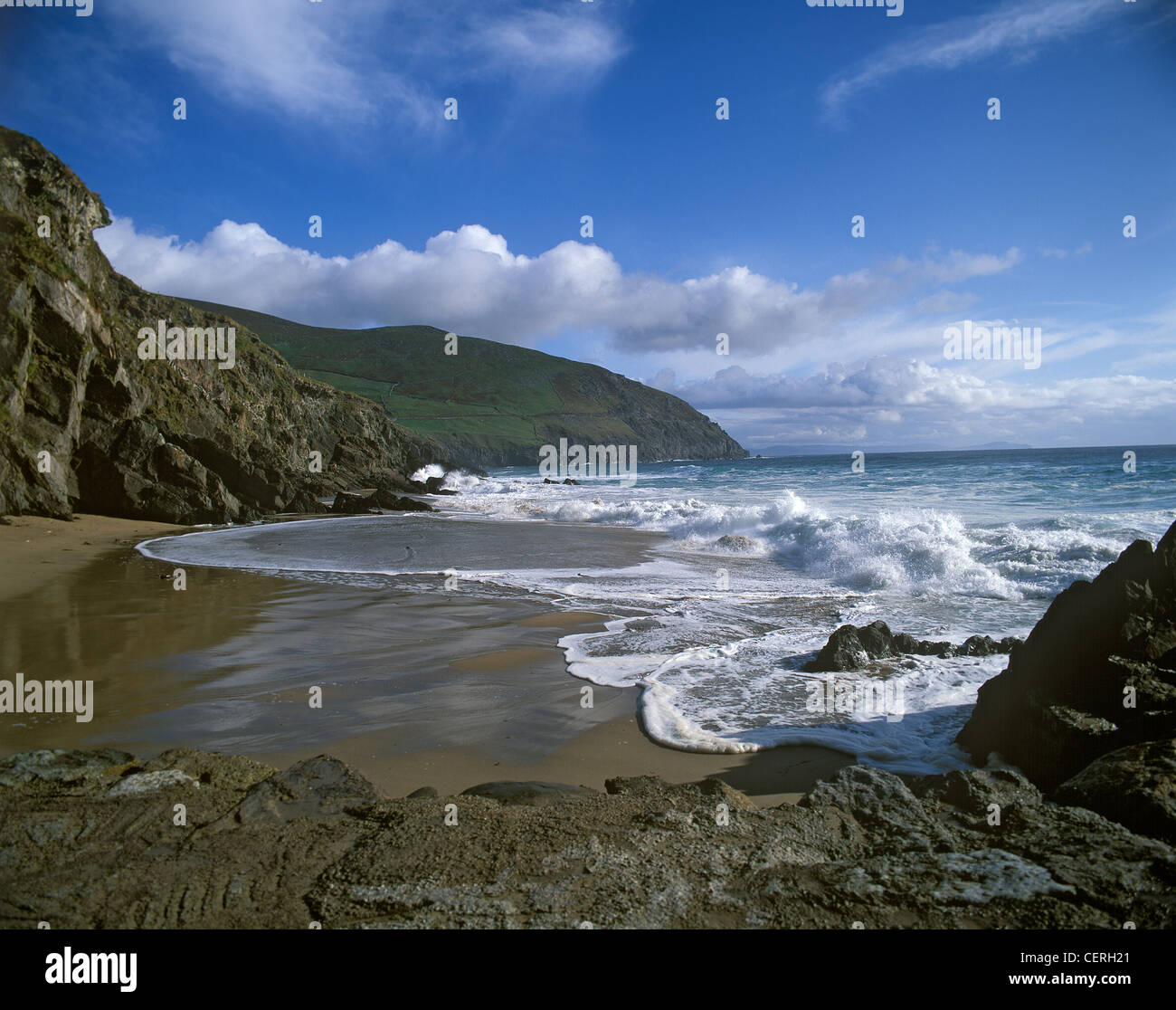 Coumeenole beach hi-res stock photography and images - Alamy