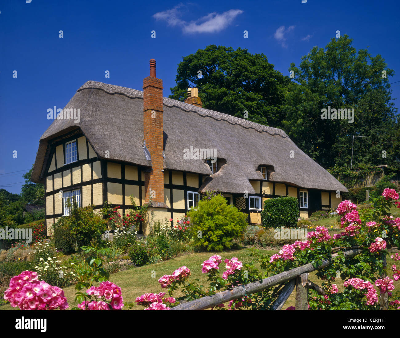 A thatched cottage at Eastnor Stock Photo - Alamy