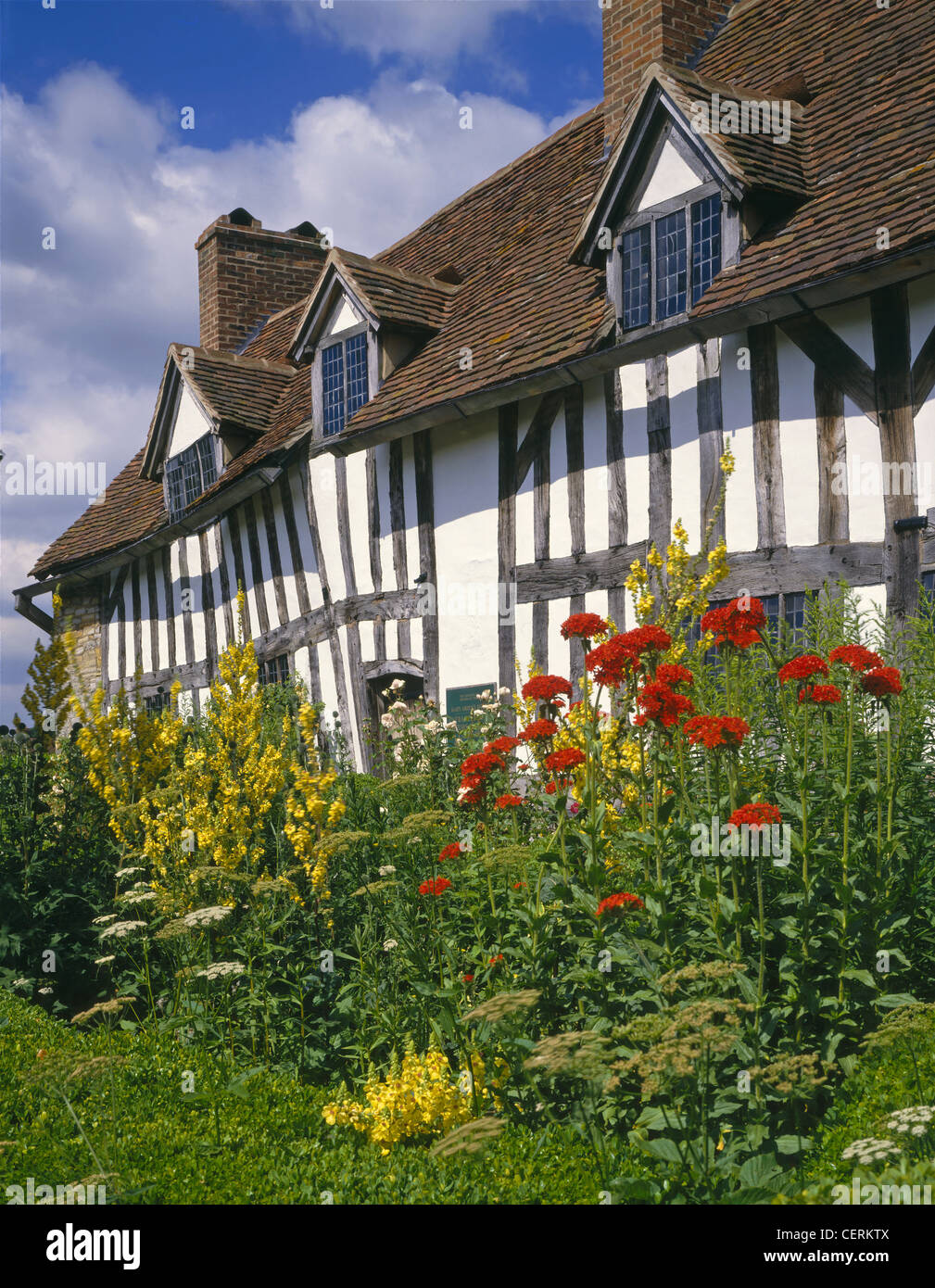 Shakespeare's mother's house, known as Mary Arden's house Stock Photo ...