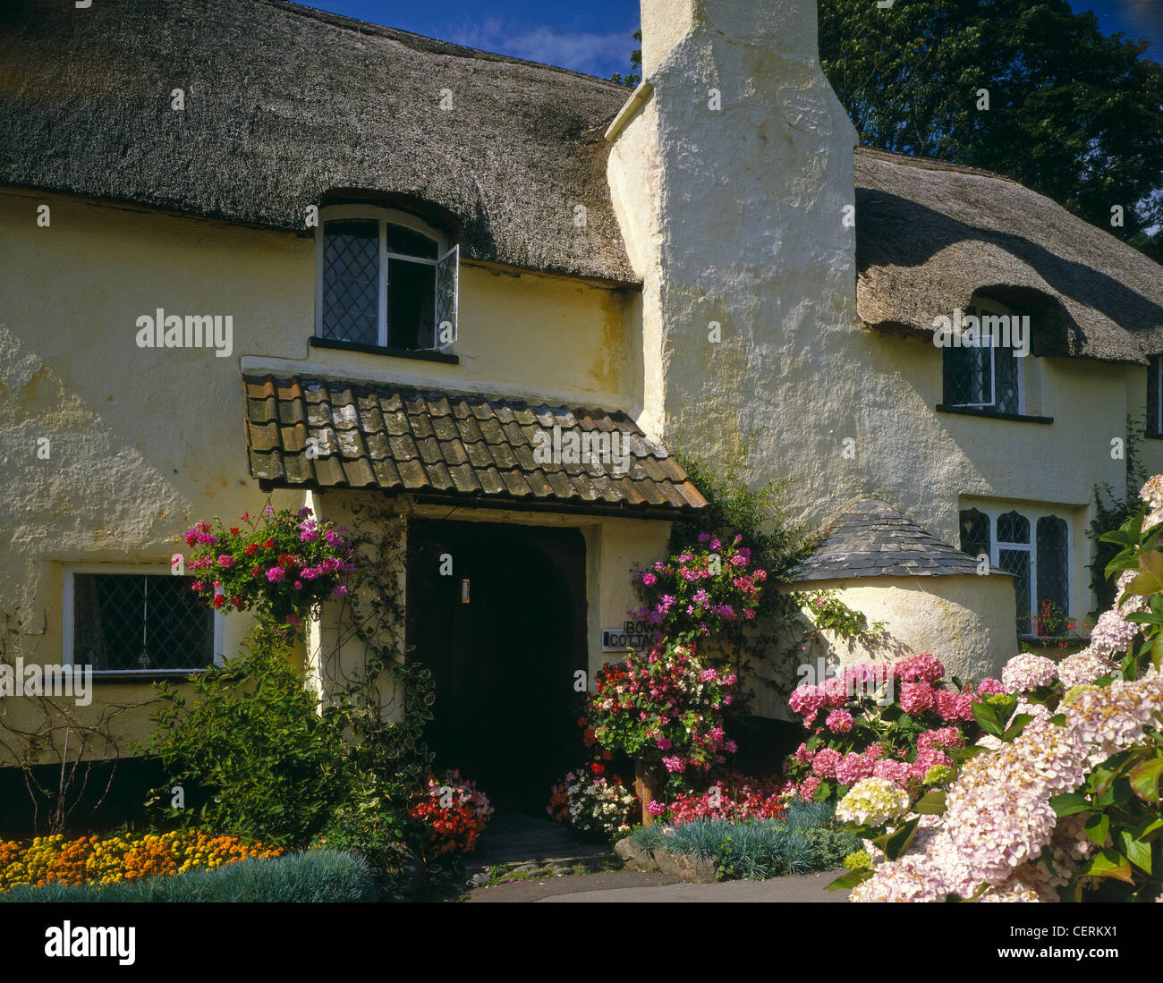 Thatched cottages in village selworthy hi-res stock photography and ...