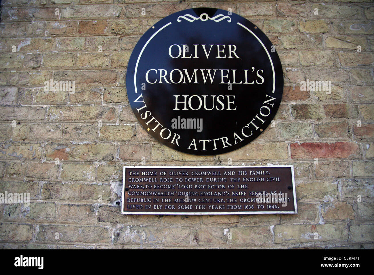 Oliver cromwell information sign hi-res stock photography and images ...