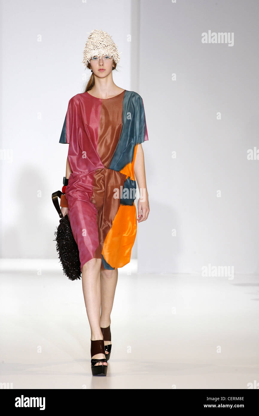 Marni Milan Ready to Wear Spring Summer Brunette female model wearing a ...