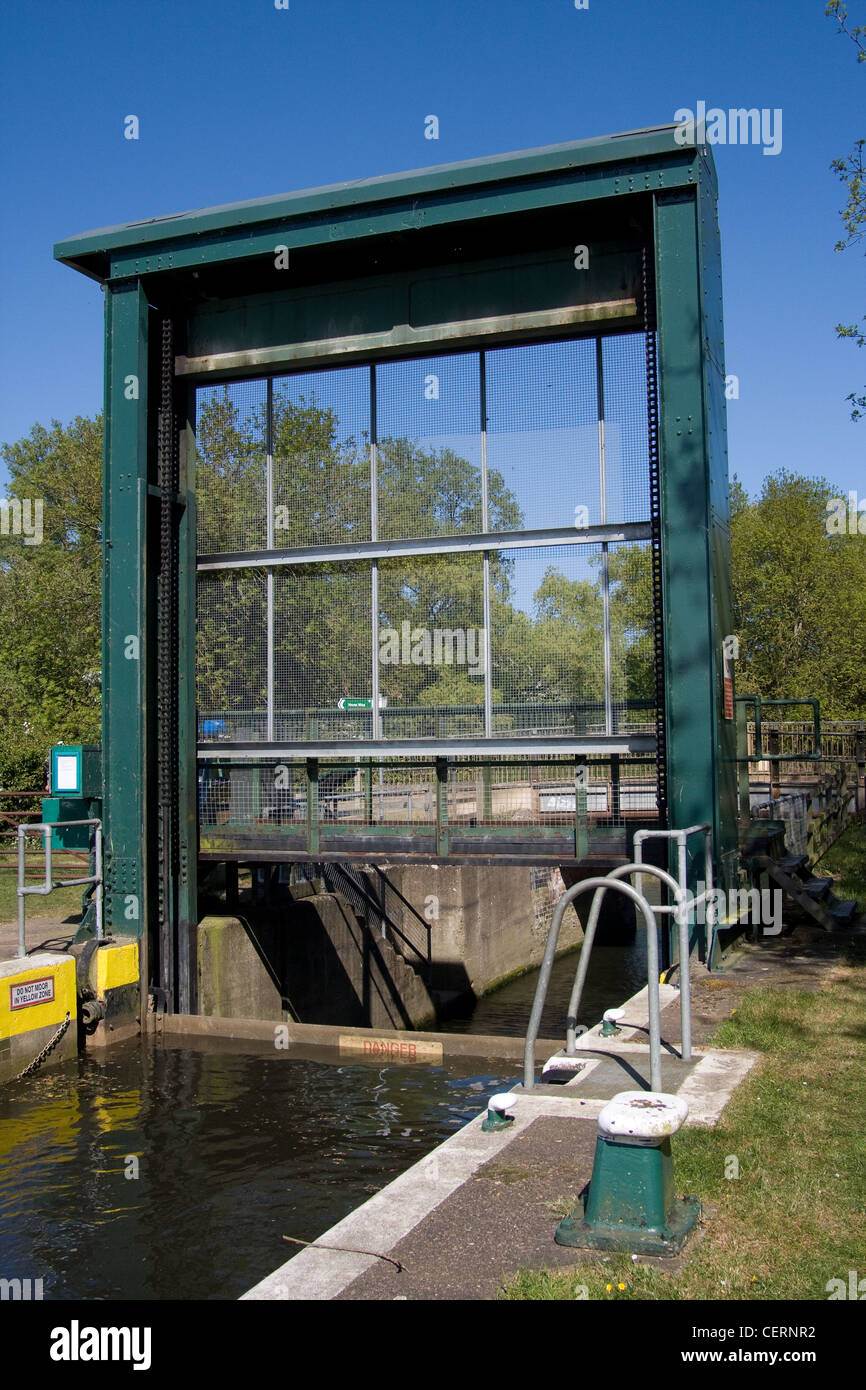 White Mills Lock River Nene Stock Photo - Alamy