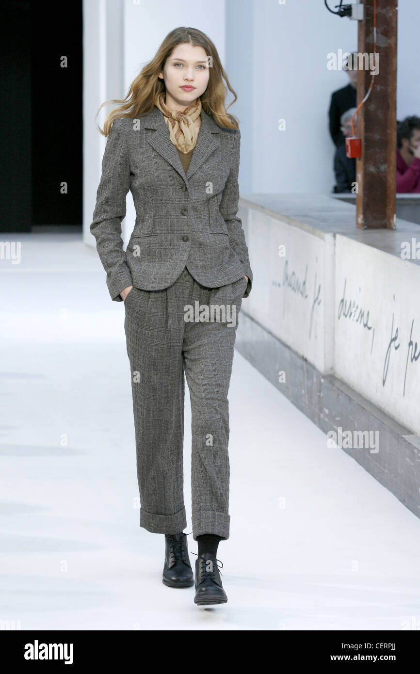 Agnes B Paris Ready to Wear Autumn Winter Model wearing a grey checked ...