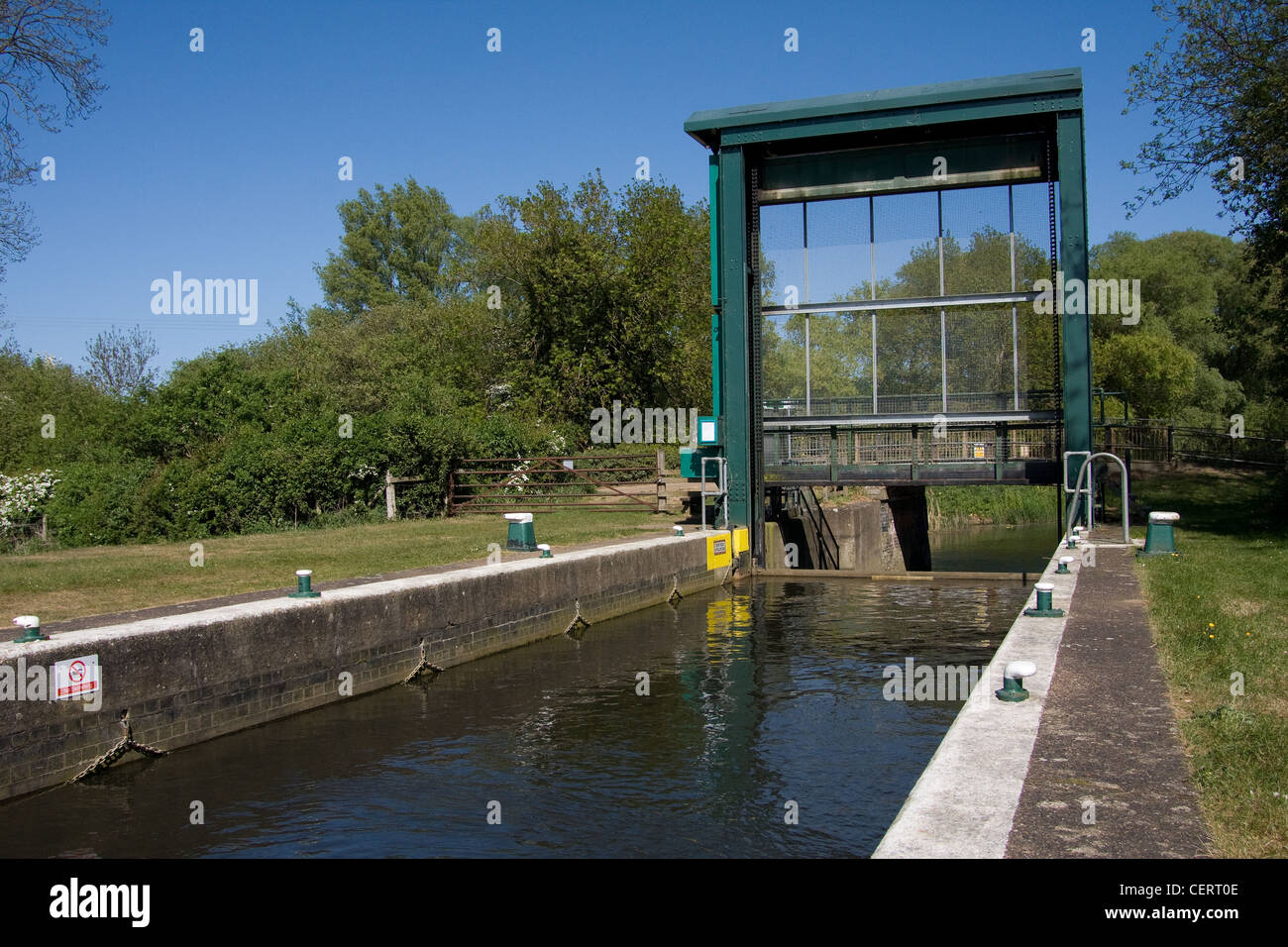White Mills Lock River Nene Stock Photo - Alamy