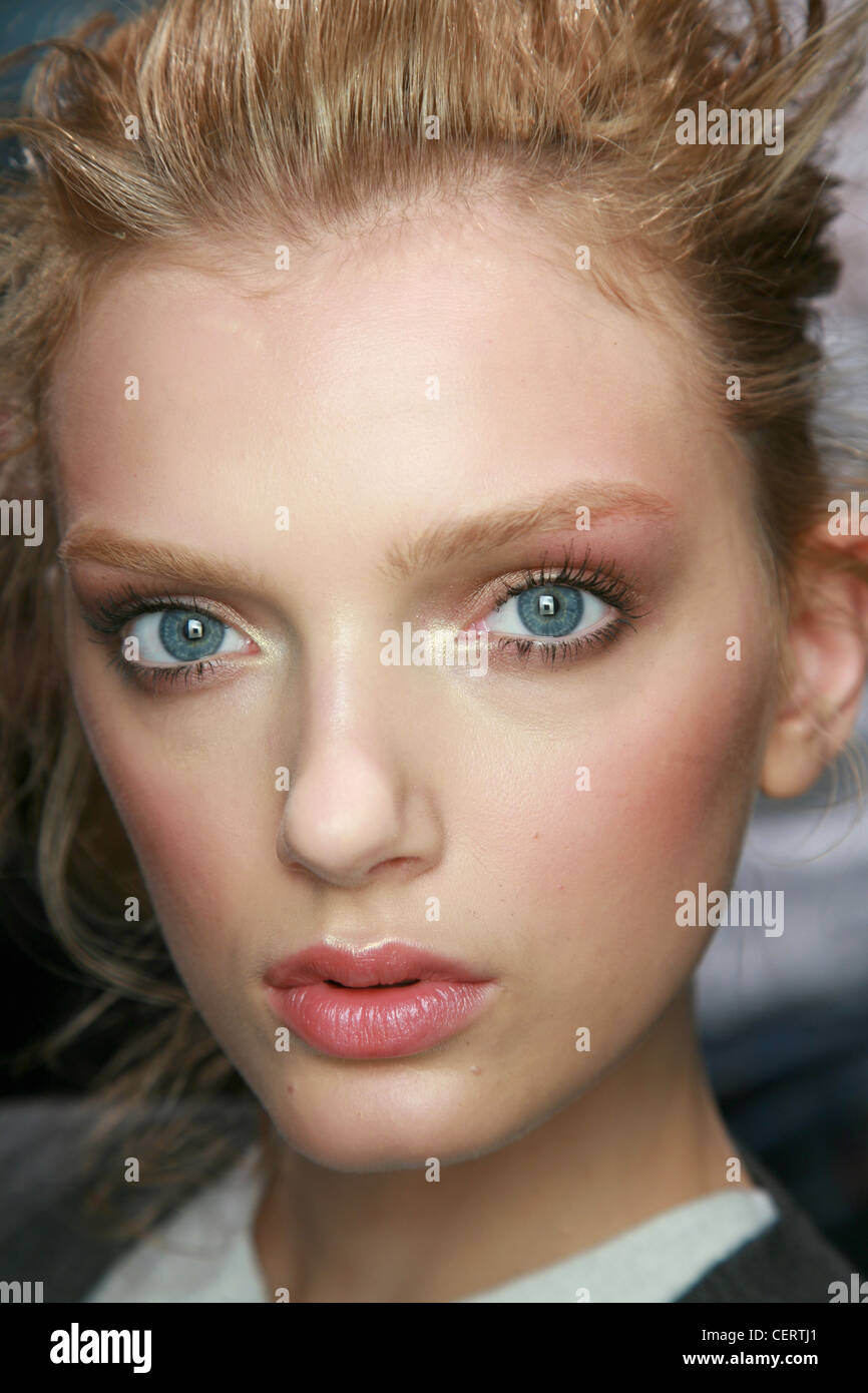 Roberto Cavalli BACKSTAGE Milan Ready to Wear Autumn Winter Model soft ...