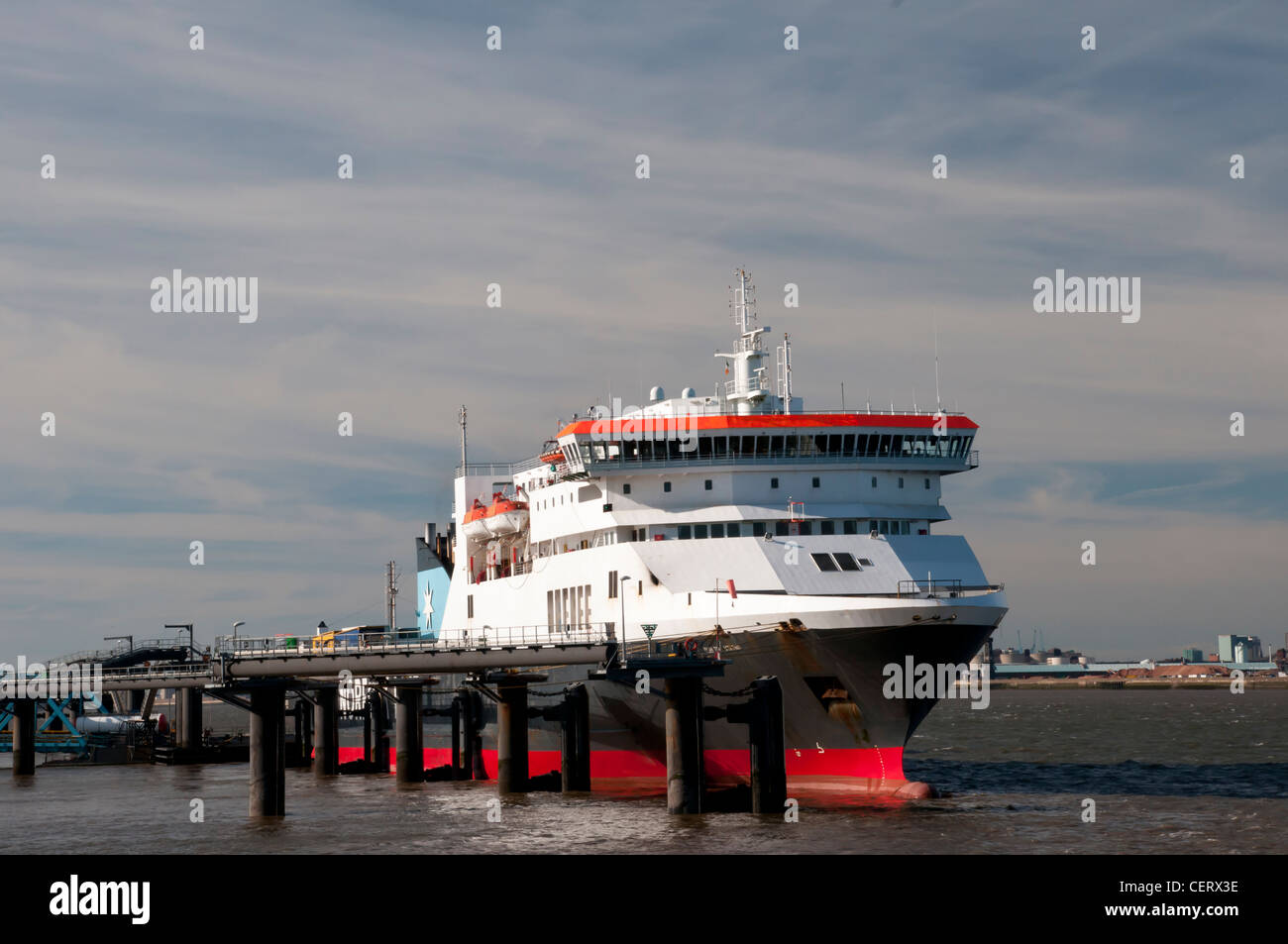 Birkenhead docks hi-res stock photography and images - Alamy