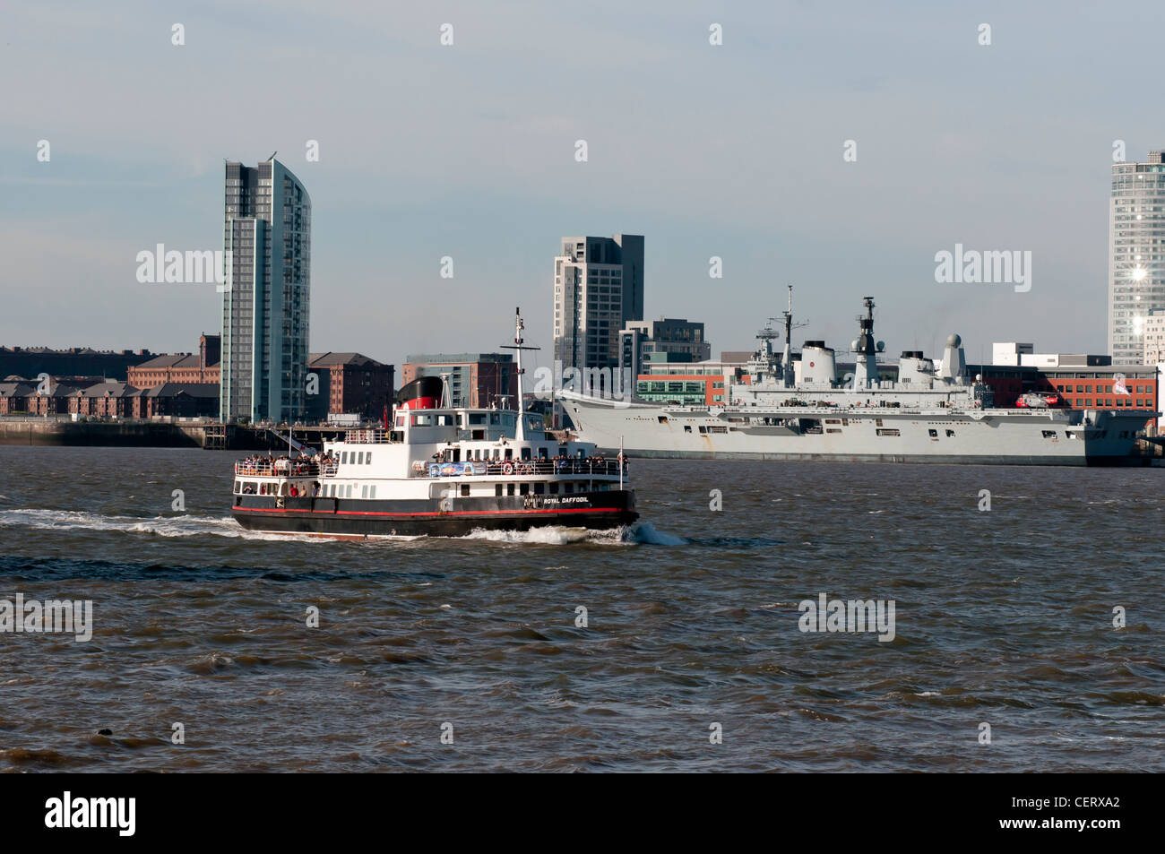 The liver building with cruise ship and mersey ferry hi-res stock ...