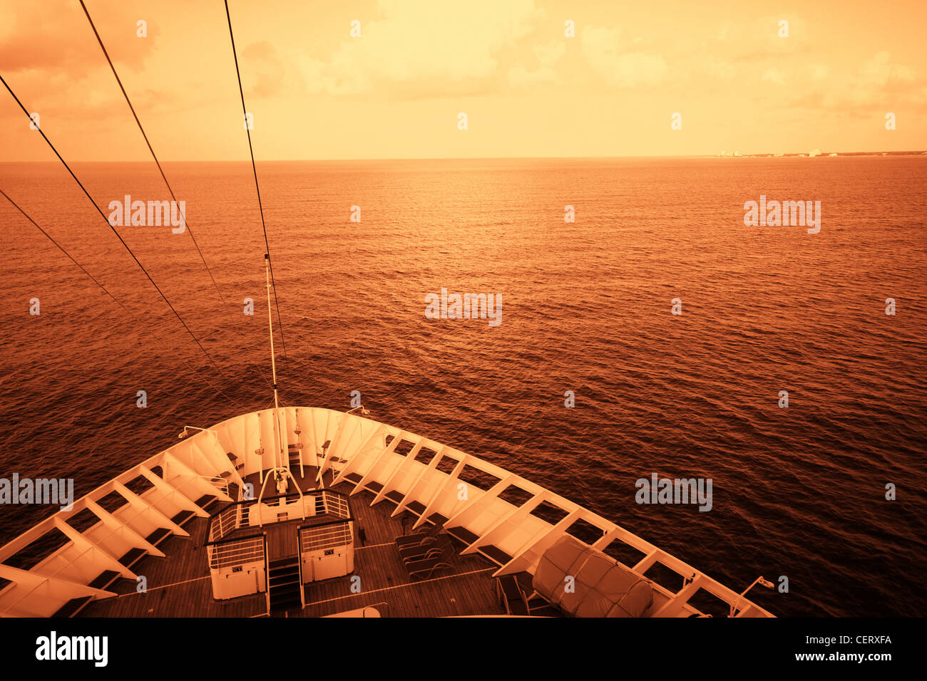 The front of a ship with the horizon in the background Stock Photo - Alamy