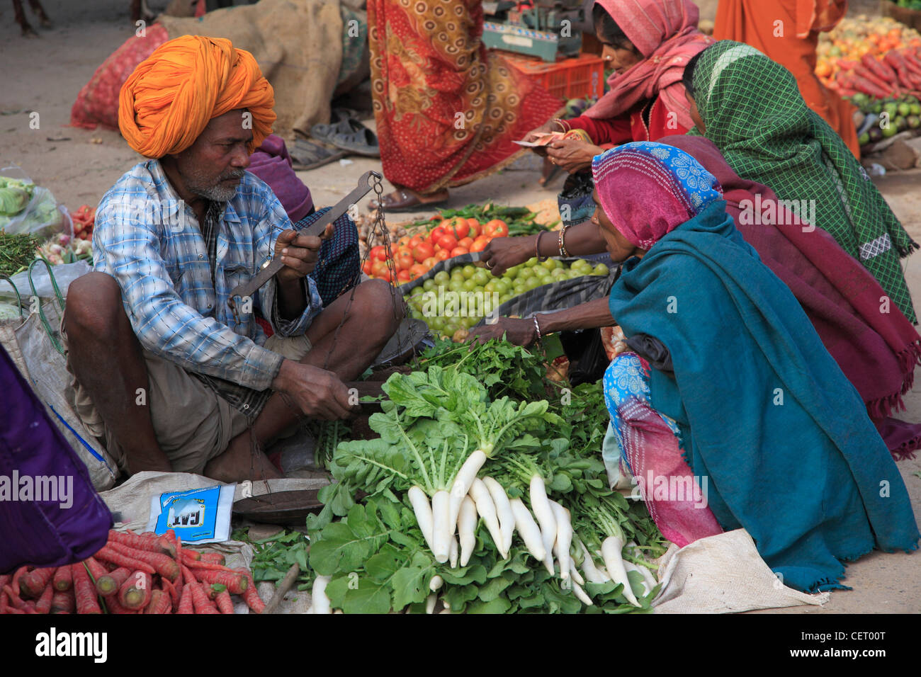 Market people india hi-res stock photography and images - Alamy