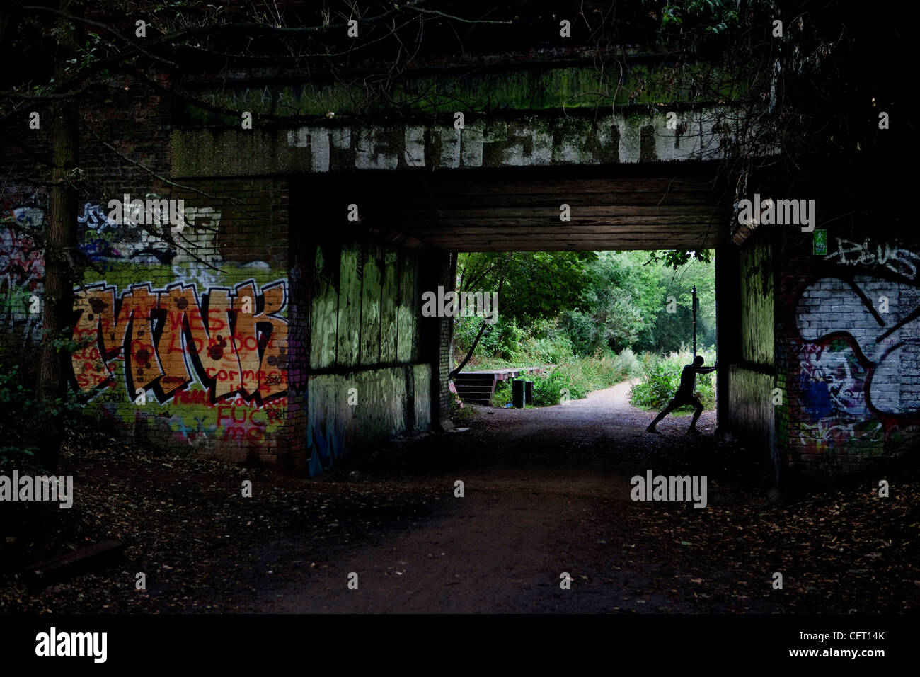 Bridge graffiti hi-res stock photography and images - Alamy