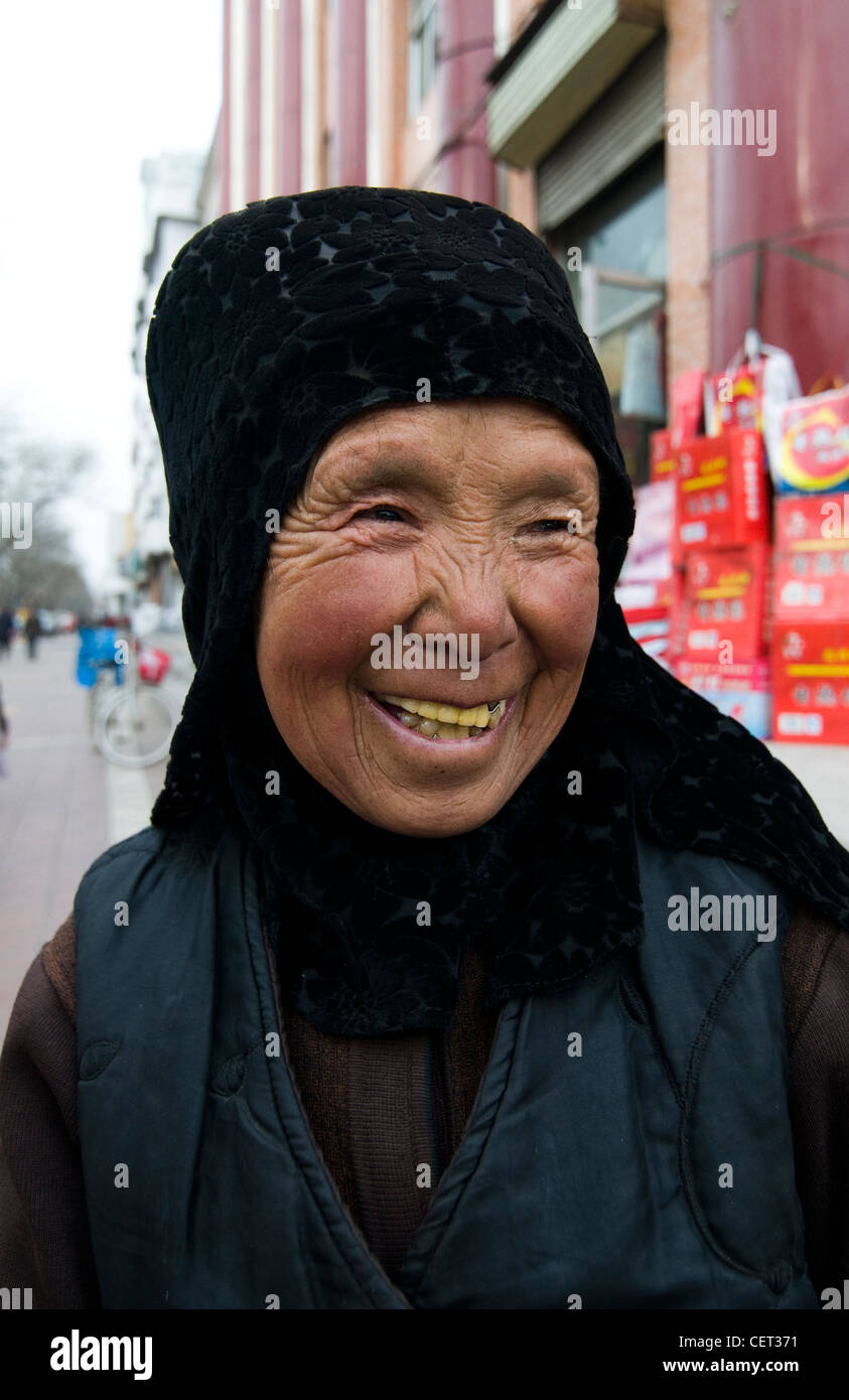 Portrait uighur woman hi-res stock photography and images - Alamy
