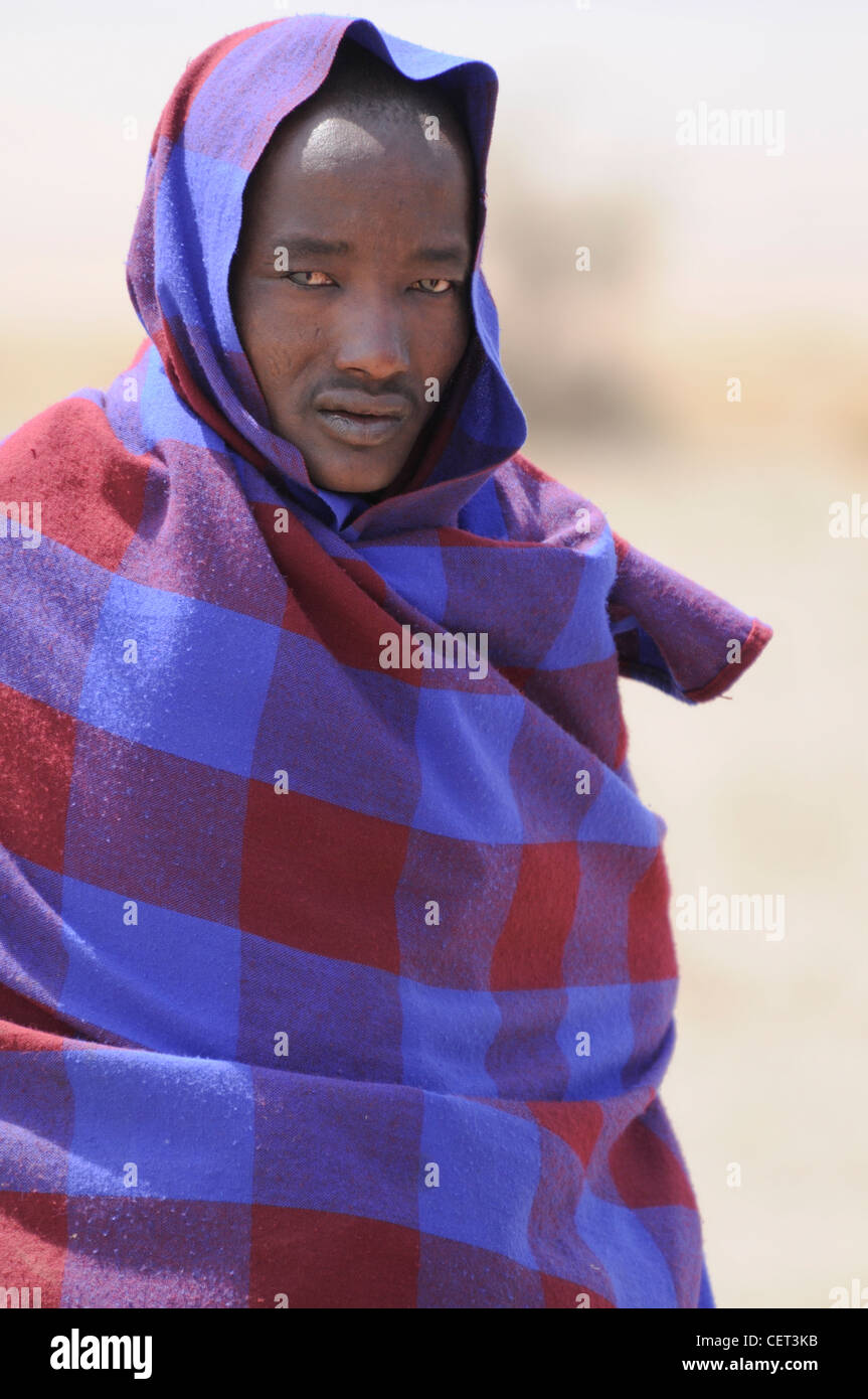 Tanzania male traditional hi-res stock photography and images - Alamy