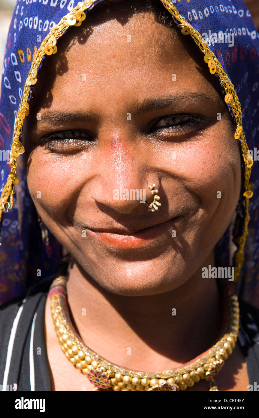 Portrait of a beautiful Rajasthani woman Stock Photo - Alamy
