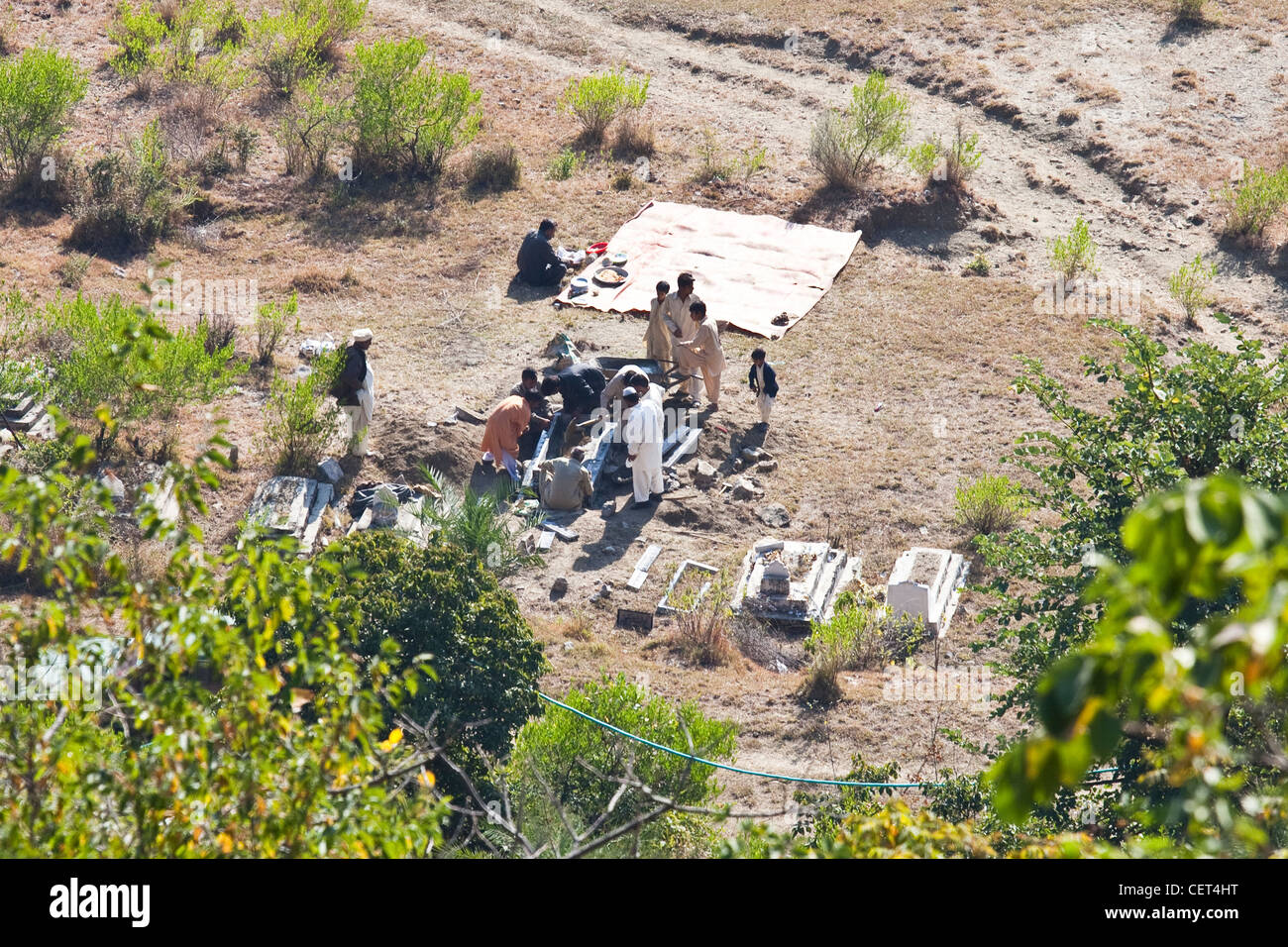 Muslim funeral hi-res stock photography and images - Alamy