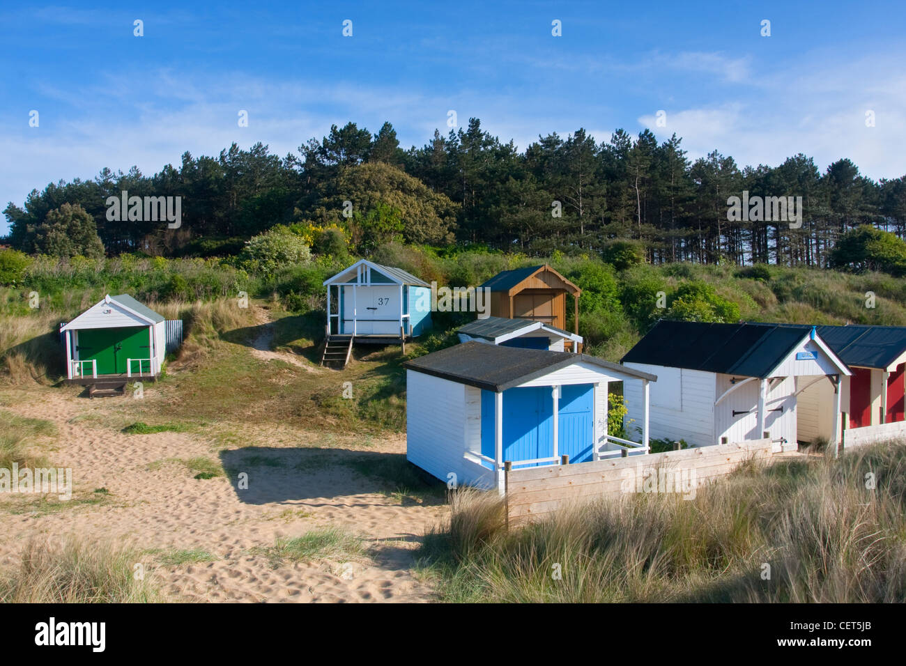 Beach huts at Old Hunstanton on the Nofolk Coast Stock Photo - Alamy