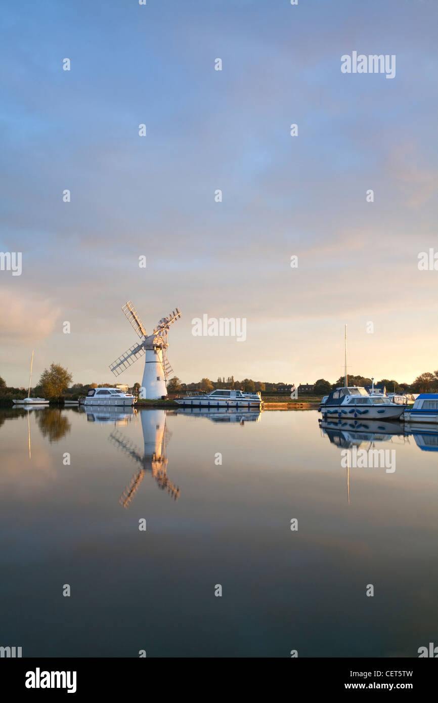 Thurne Mill at fist light on the Norfolk Broads Stock Photo - Alamy