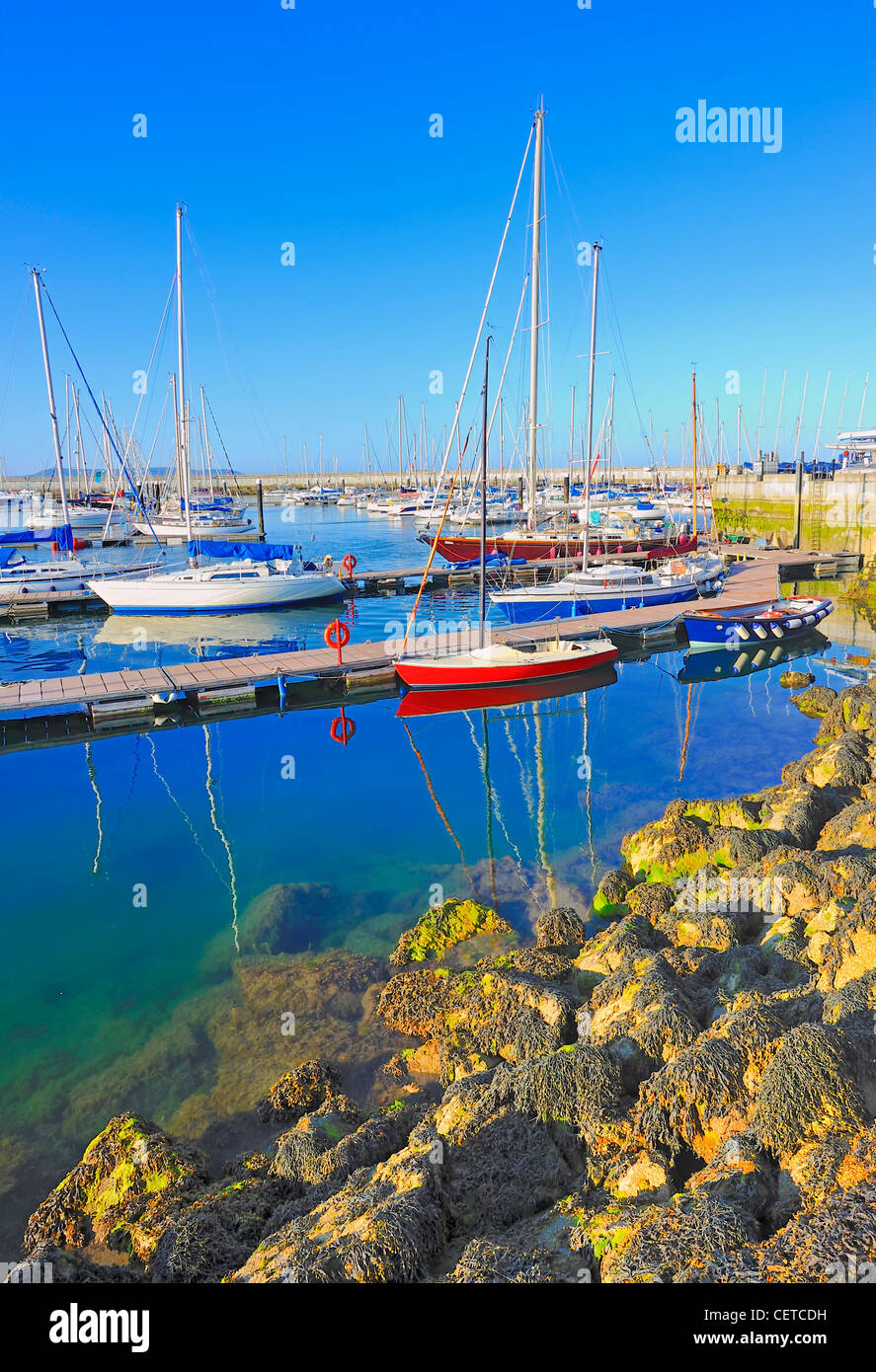 Boats fishing harbor at howth hi-res stock photography and images - Alamy