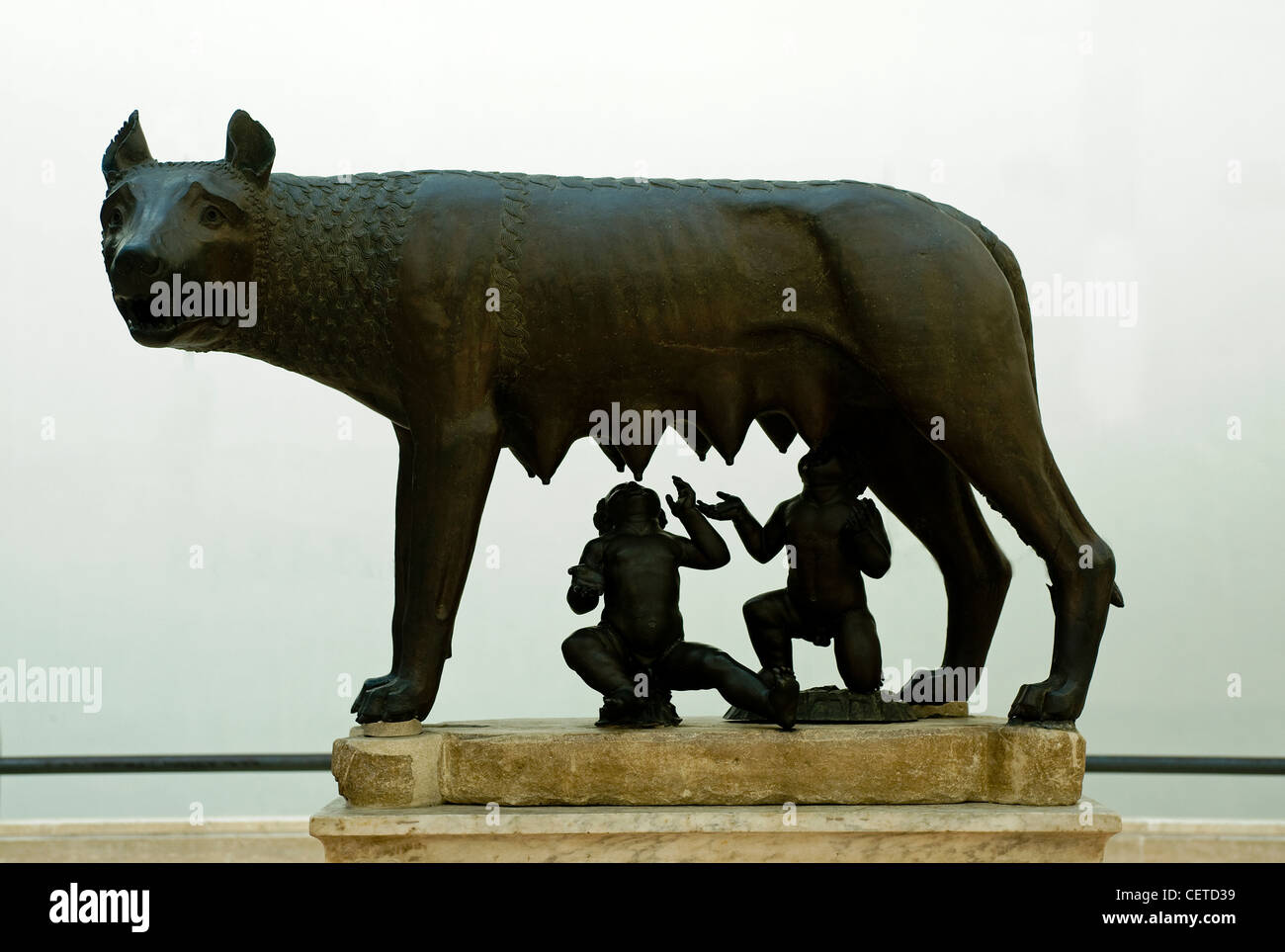 She wolf capitoline hi-res stock photography and images - Alamy