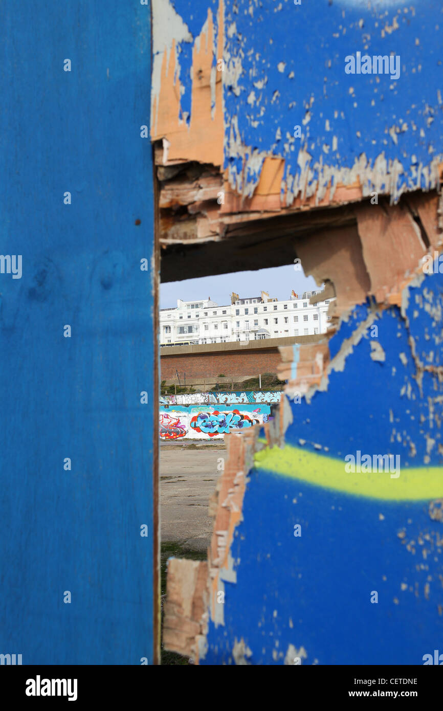 Hole through boards hi-res stock photography and images - Alamy