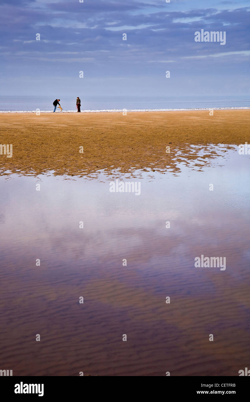 People playing dog west coast hi-res stock photography and images - Alamy