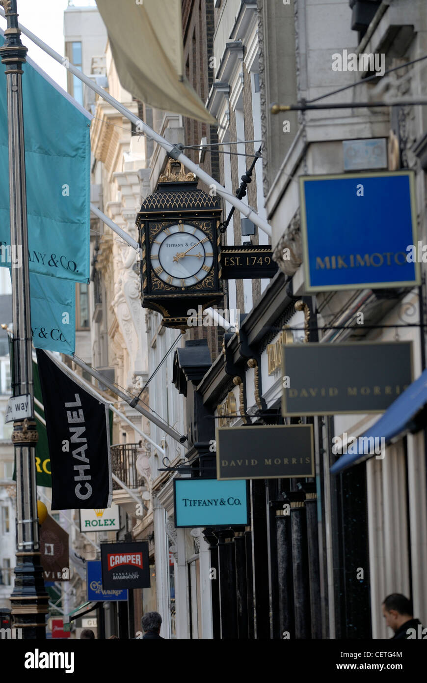 Street name signs hi-res stock photography and images - Alamy