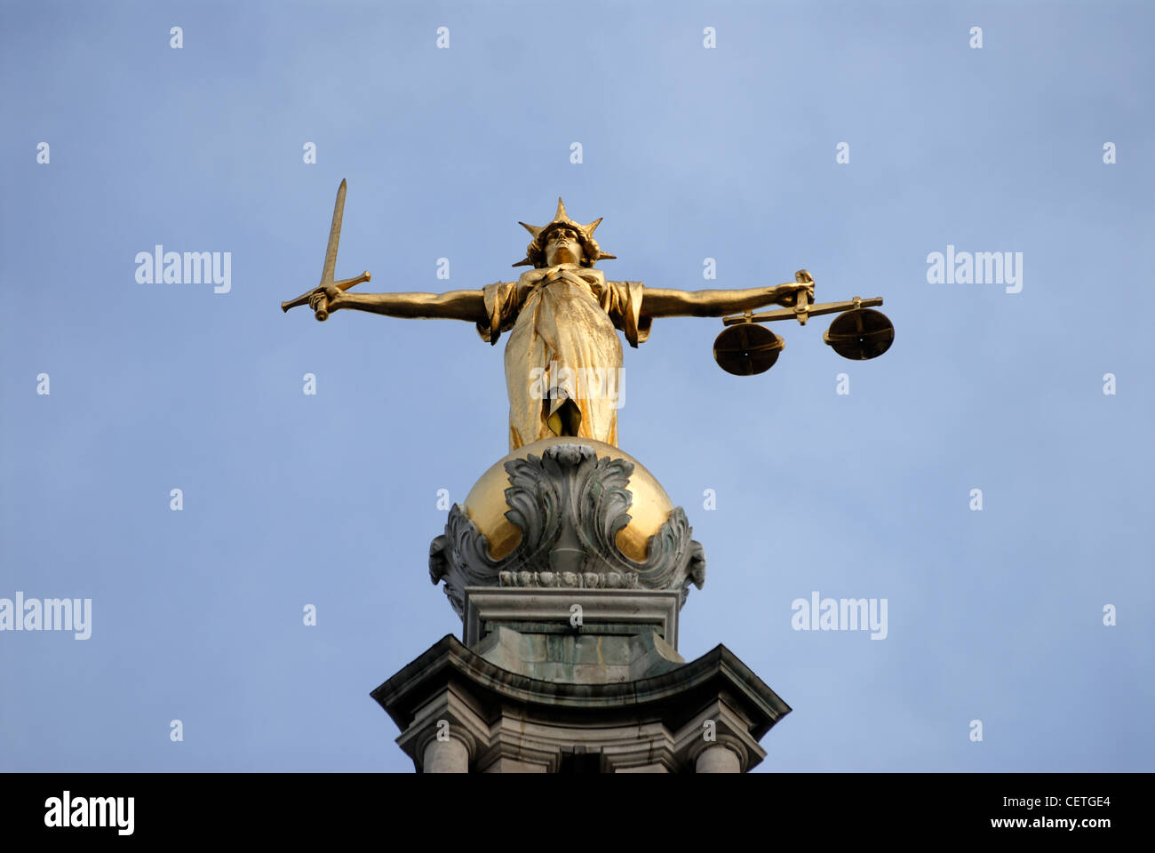 Statue of Lady Justice atop the Old Bailey building. The Central ...